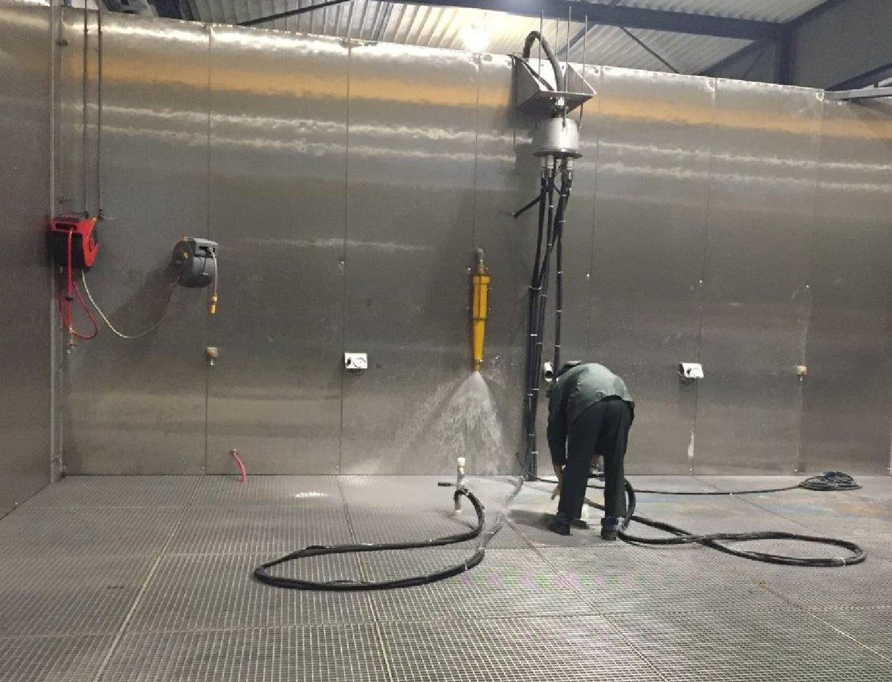 Wet Blasting Equipment & Media, Part 1 – Machines Range in Complexity ...